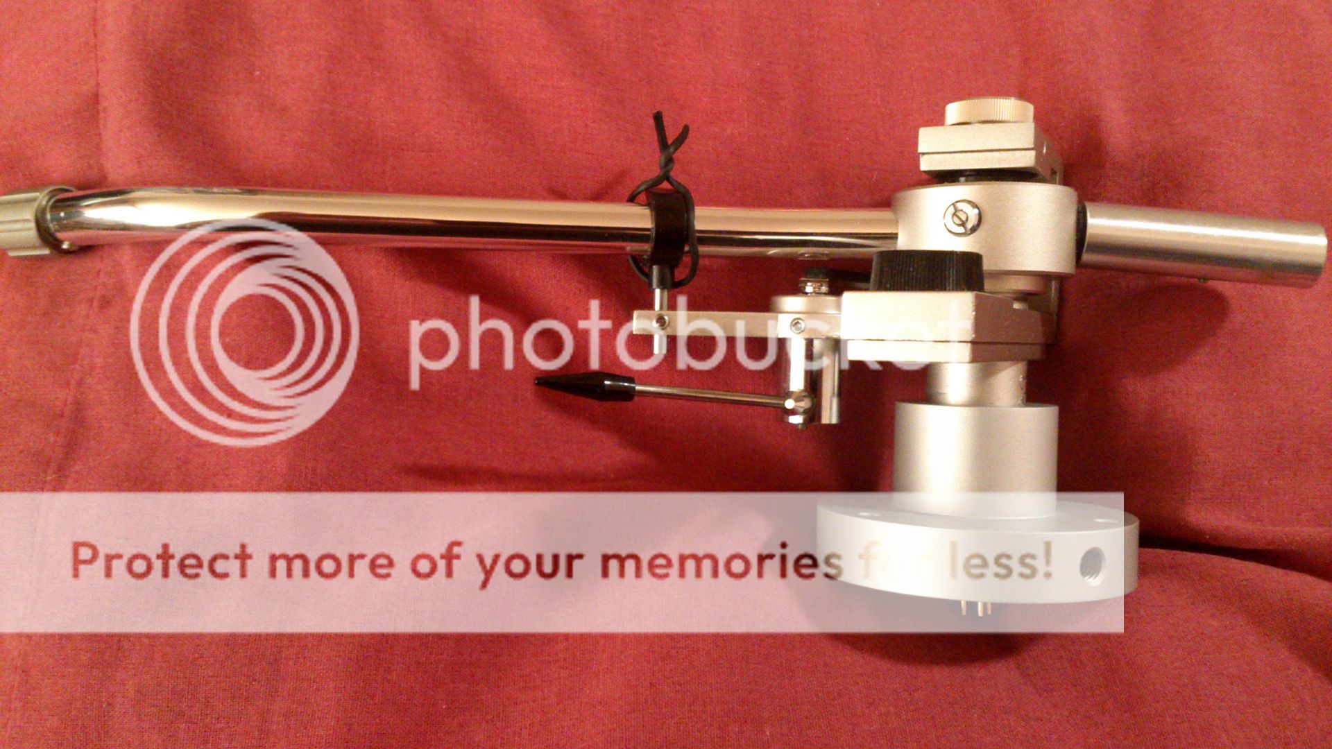 IC: LAD (London Acoustical Developments) GAJ828 Direct Drive turntable